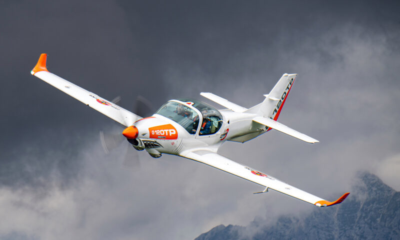 Grob Aircraft contracted by SkyAlyne to deliver 23 new Grob G 120TP ...